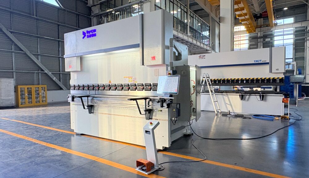 BPS 220T3200 Servo Electro-Hydraulic CNC Press Brake Machine – bycamt